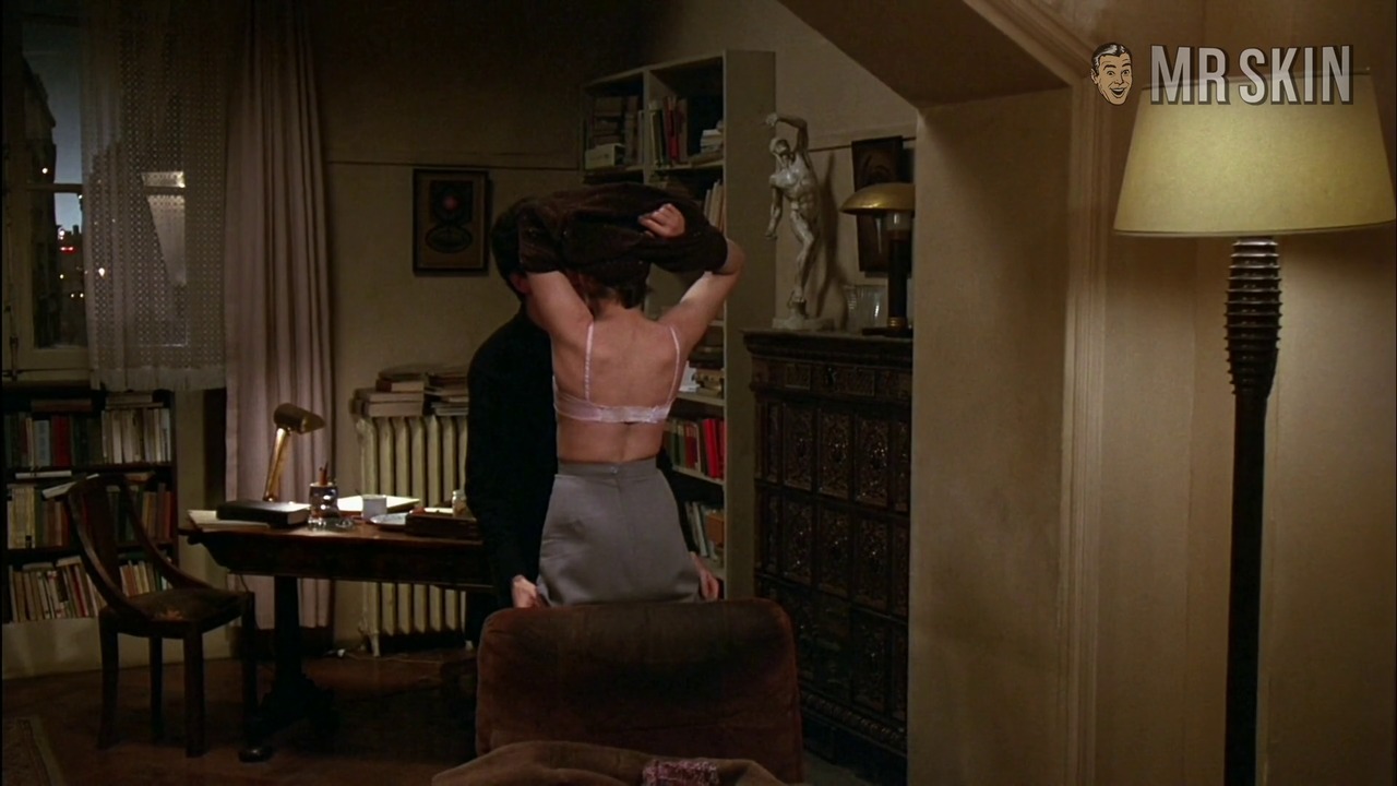 Juliette Binoche Nude Naked Pics And Sex Scenes At Mr Skin