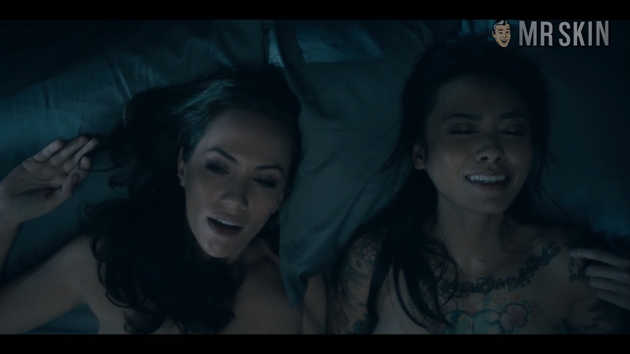 Kate Siegel Nude Naked Pics And Sex Scenes At Mr Skin